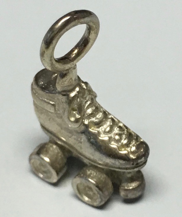 Quad Skate Pendant Solid